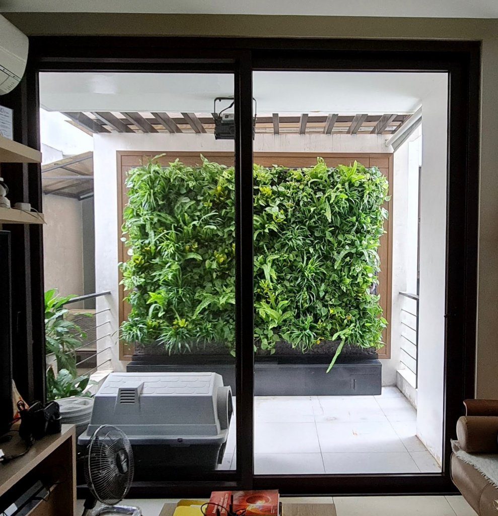 What to Know About Indoor Wall Gardens | Vertical Green